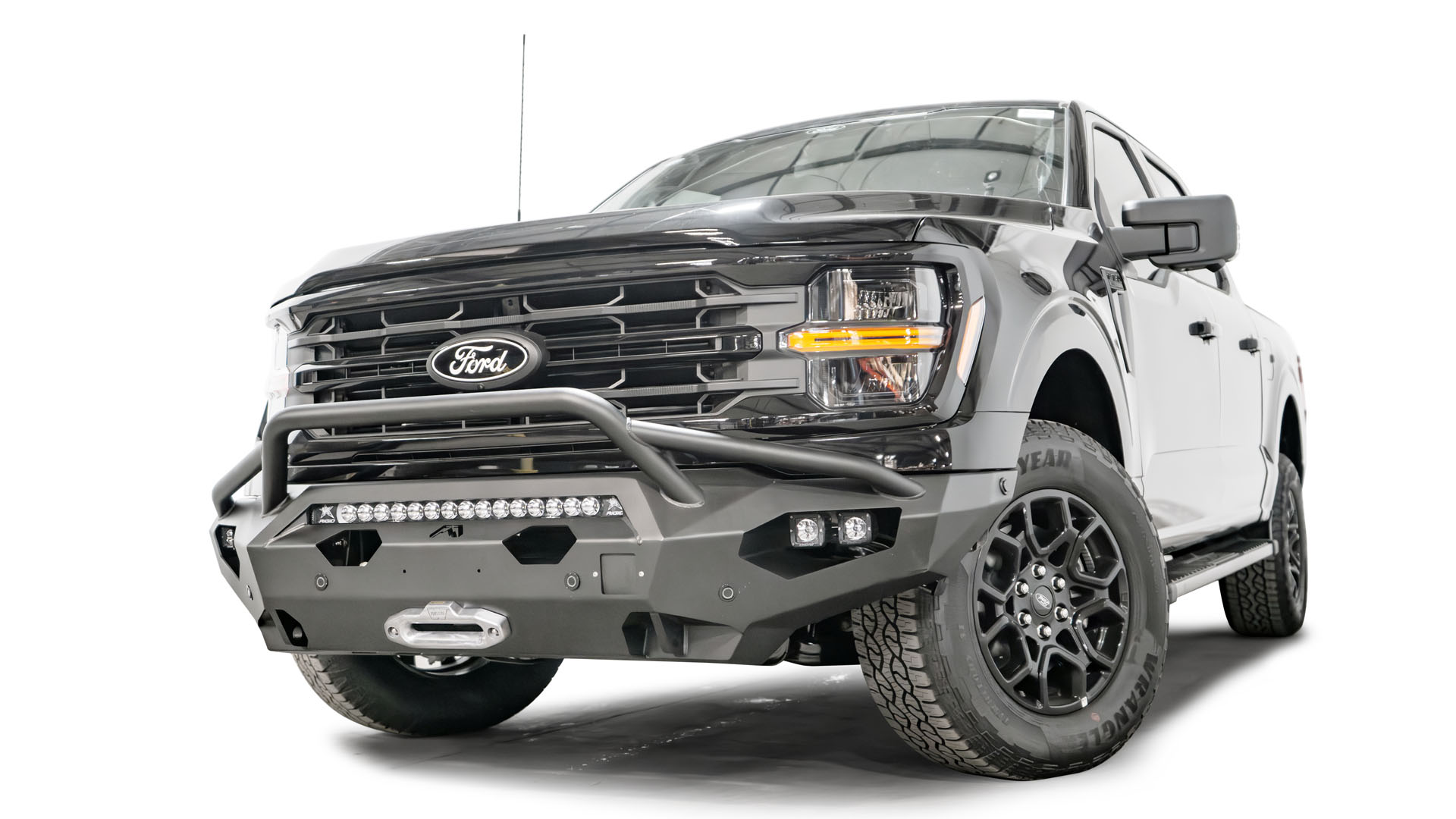 2024 Ford F150 Matrix w/ Pre-Runner Guard | Fab Fours