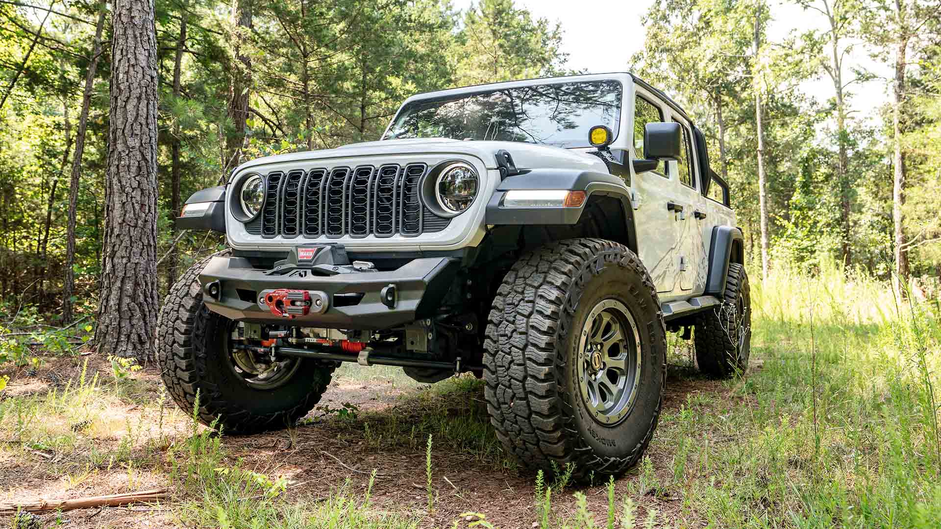 Ghost Stubby Front Winch Bumper No /Guard Jeep JL/JT 2018-2025 | Fab Fours